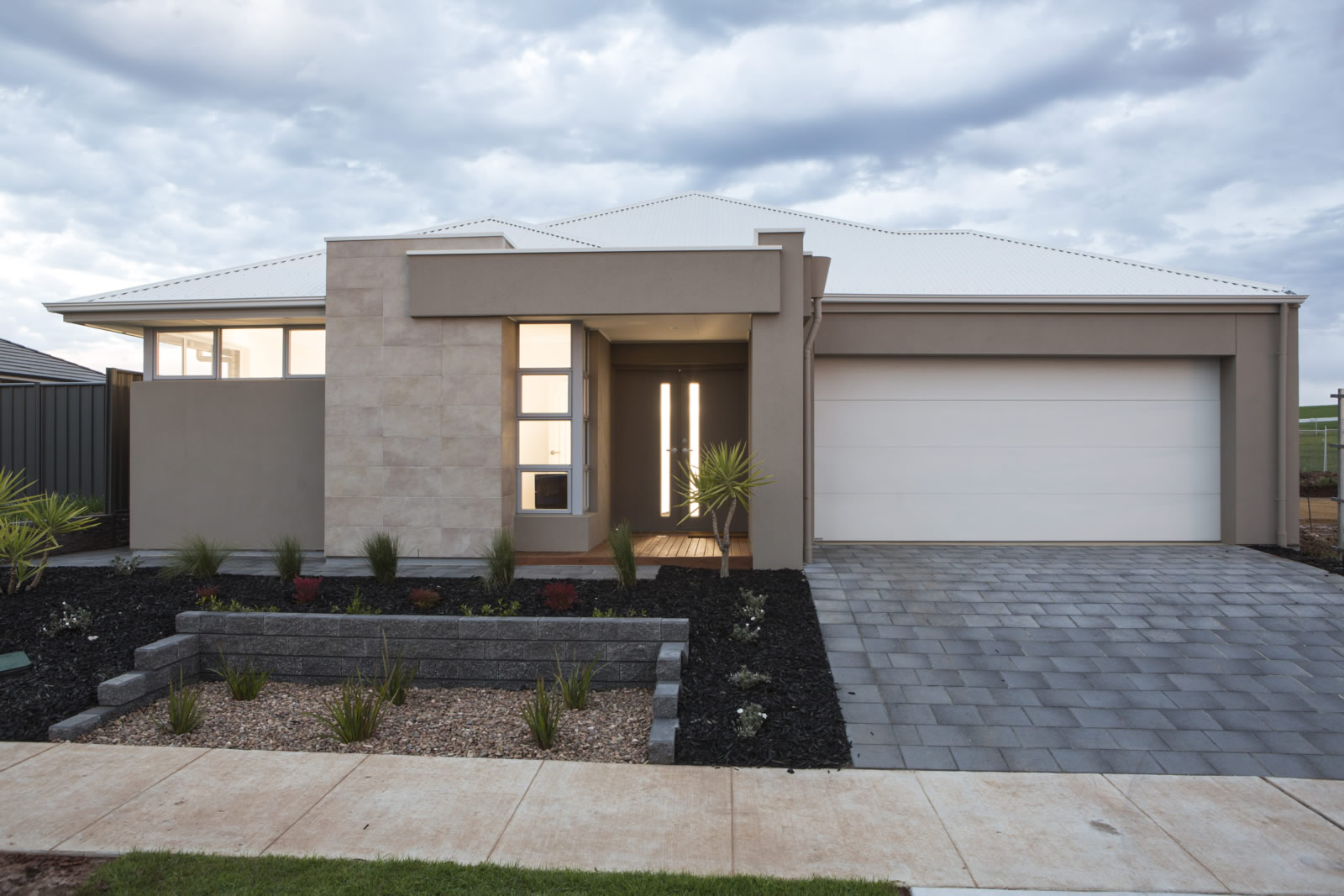 The Felixstow Alfresco Display Home by Statesman Homes - newhousing.com.au